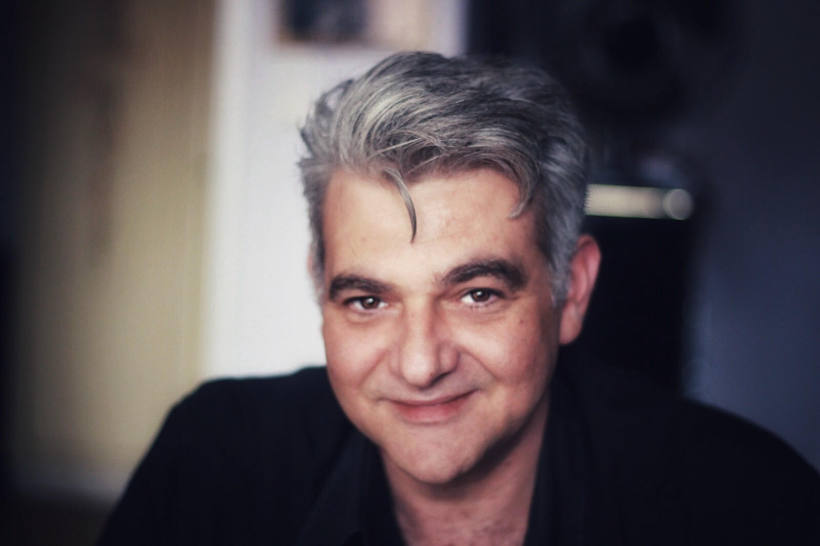 Fantasy Autor – (Zum Starten bitte Mausrad drehen!)